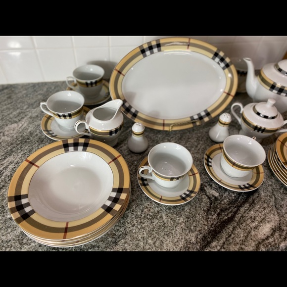 Burberry | Dining | Burberry Style Dinner Set | Poshmark